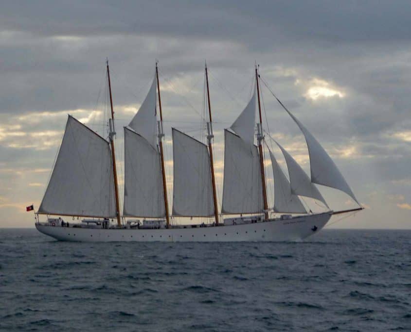 Schooner Rig | Elegant Beauty | SchoonerSail